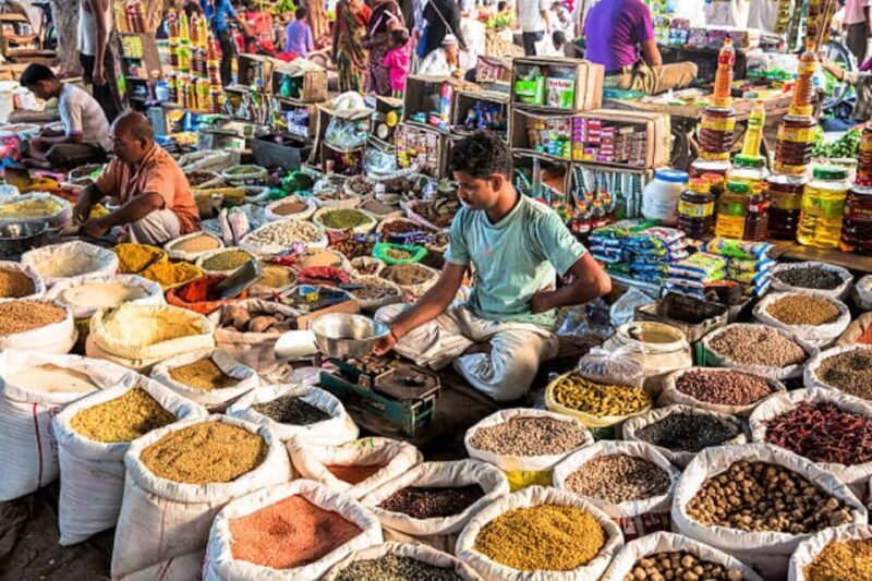 Delhi: Half day Shopping tour with guide by car. - Frequently Asked Questions