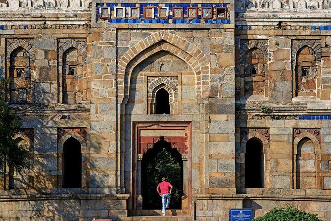 Delhi historical Gardens & Ruins - A Closer Look at the Tour Experience