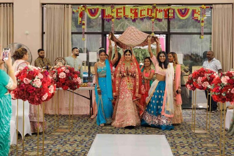 Delhi: Immerse in Indian Culture at a Vibrant Hindu Wedding - The Floral Exchange: Jaimala