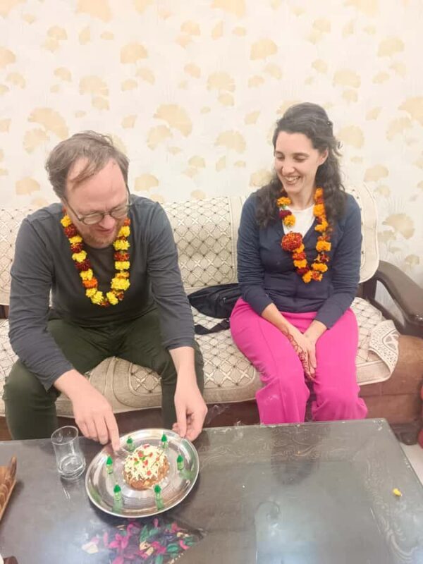 Delhi: Indian Cooking Class with Meal and Market Visit - Exploring the Neighborhood and Market