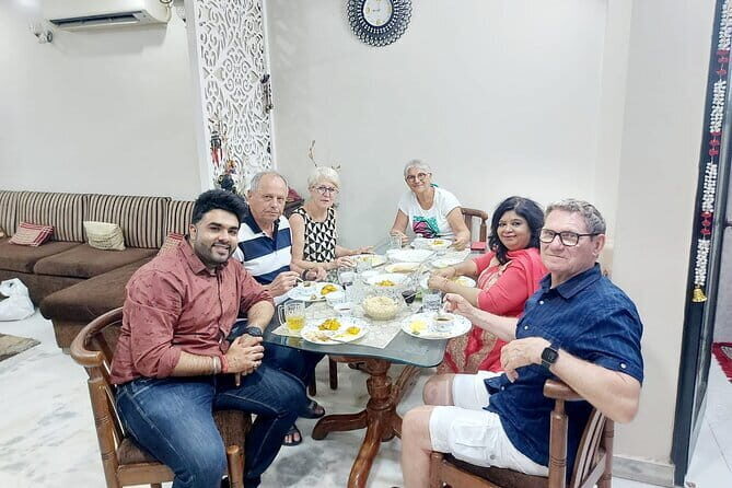 Delhi : Learn, Cook, Dine with Indian MOM with Local Family - Key Points