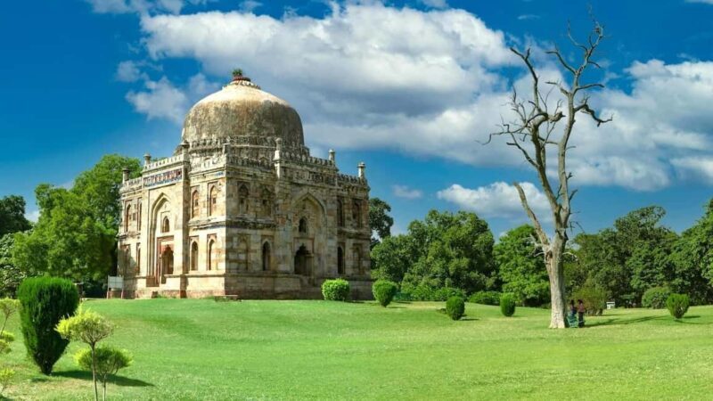 Delhi: Lodhi Gardens Guided Walking Tour - Key Points