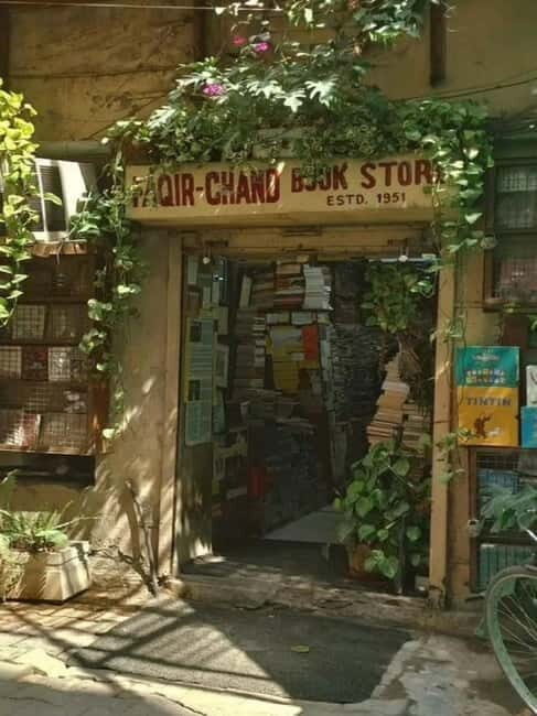 Delhi: Lodhi Street Art Tour with Khan Market & Food Tasting - Food Tasting at a Local Favorite