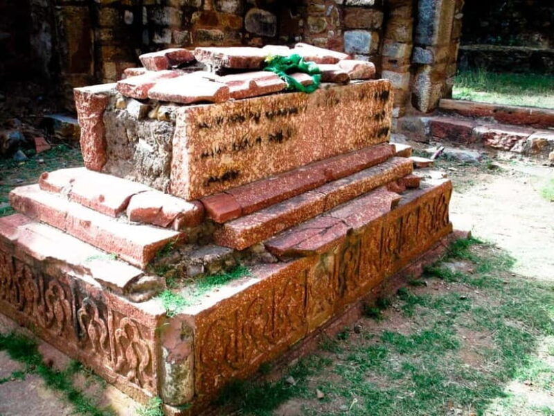 Delhi: Mehrauli Archaeological Park Tour with Hotel Pickup - Key Points