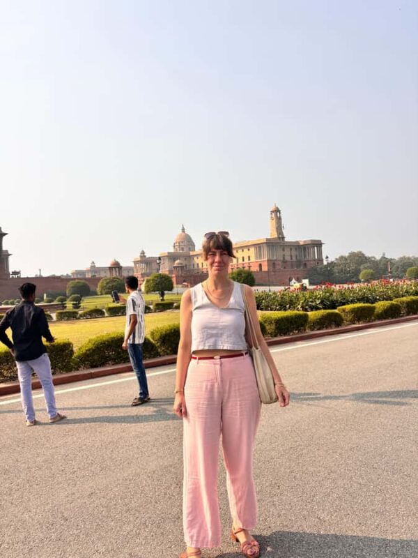 Delhi: Metro Heritage Tour with Guide - Key Points