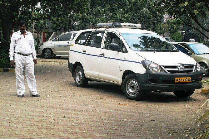 Delhi /New Delhi & Beyond transfer & travel in a Insured vehicle - An In-Depth Look at the Service
