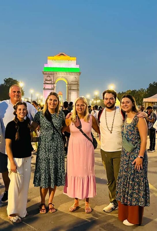 Delhi Night View Tour  4-Hour Evening Experience - Passing by Political Landmarks: Presidents House and Parliament