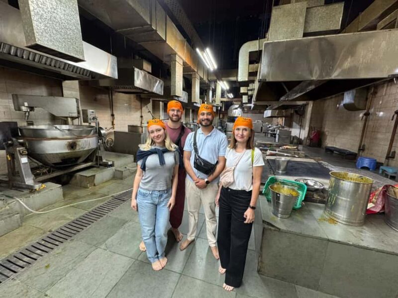 Delhi Night View Tour  4-Hour Evening Experience - Returning and Reflection