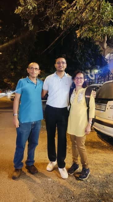 Delhi : Nightlife Tour with private car, guide & driver - FAQs