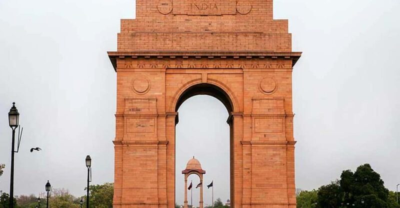 Delhi: Old and New Delhi City Private Guided Day Tour by car - Final Thoughts