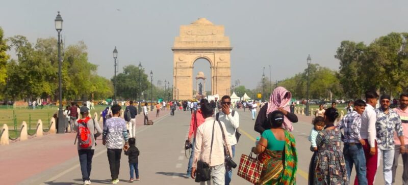 Delhi: Old and New Delhi Private Full or Half-Day Tour - Authenticity and Expertise: The Guide Experience