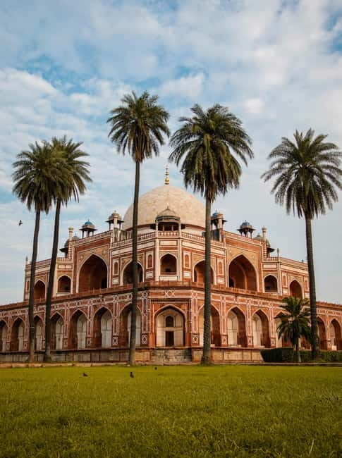 Delhi: Old and New Delhi Private Guided Tour - Starting in Old Delhi: History and Hustle