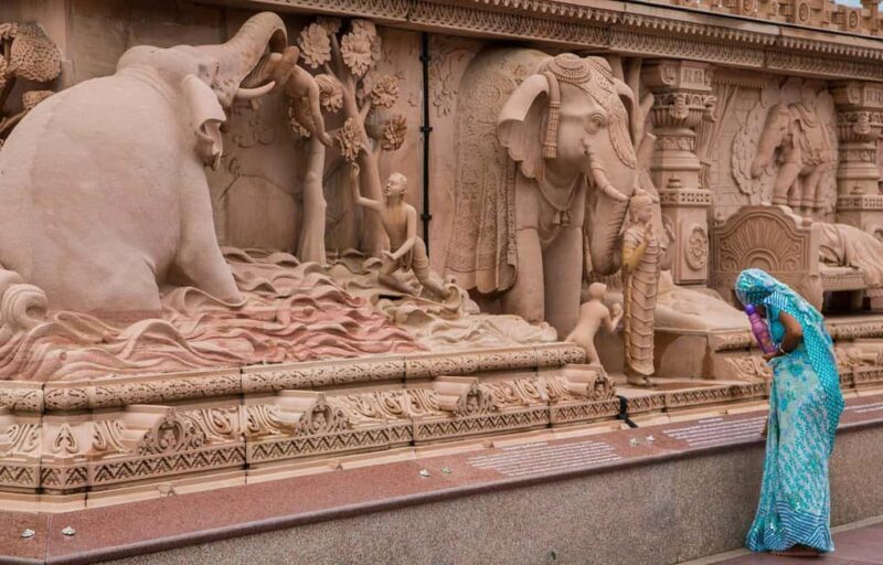 Delhi: Old Delhi, Akshardham Temple, and Light Show Tour - A Closer Look at the Itinerary and Highlights