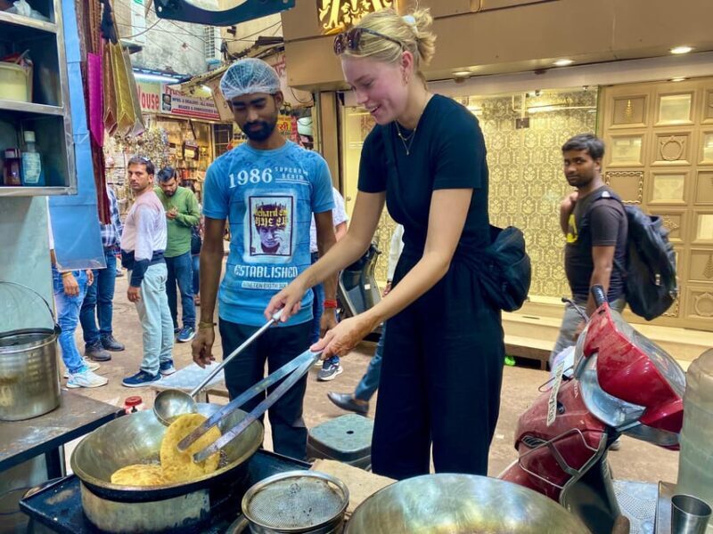 Delhi: Old Delhi's Street Food, Temples & Spice Market Tour - The Sum Up