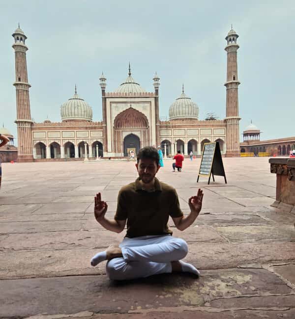 Delhi: Old & New Delhi Guided Tour with Street Food & Spices - Authenticity and Reviews