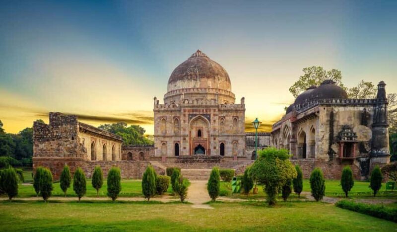 Delhi : Private Delhi Half-Day Tour With Guide and Lunch - Lodhi Garden: Nature and Tombs