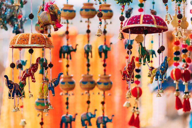 Delhi: Private Guided Shopping Tour with Transfers - Discovering the Heart of Delhi’s Markets