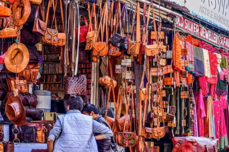Delhi: Private Half-Day Guided Shopping Tour with Transfer - Key Points