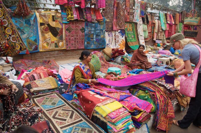 Delhi: Private Half-Day Shopping Tour with Transfer - Key Points