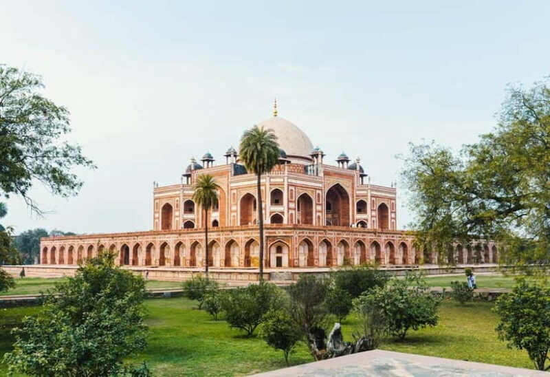 Delhi: Private Half-Day Tour of New Delhis Top Sights - Key Points