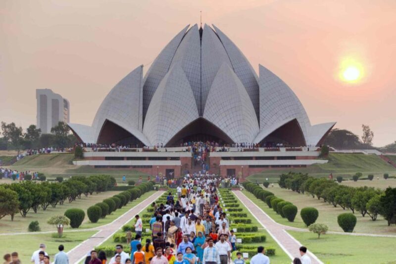 Delhi: Private Old and New Delhi full-day City Tour by Car - Who Should Consider This Tour?
