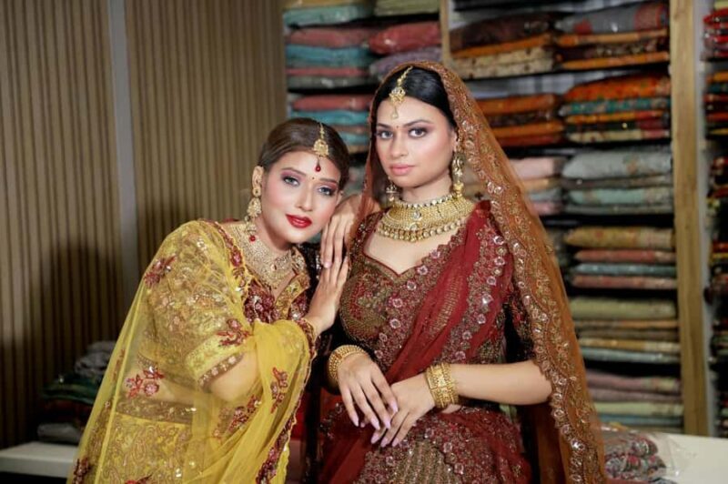 Delhi: Private Shopping Tour With An Female Expert - Frequently Asked Questions