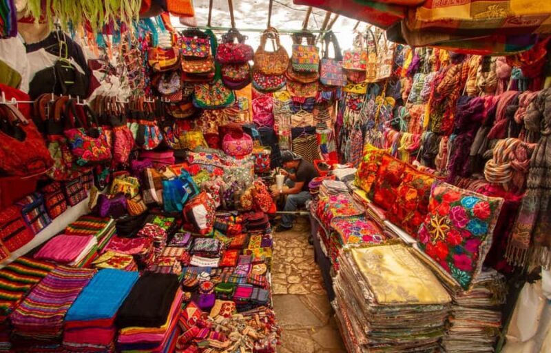 Delhi: Safe & Authentic Delhi Shopping Tour with her - Key Points