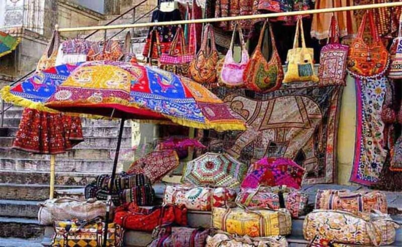Delhi: Shopping and Street Food Tour with Female Guide & Car - Who Will Love This Experience?