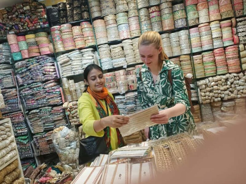 Delhi Shopping Tour with Female Guide & Local Markets - FAQs