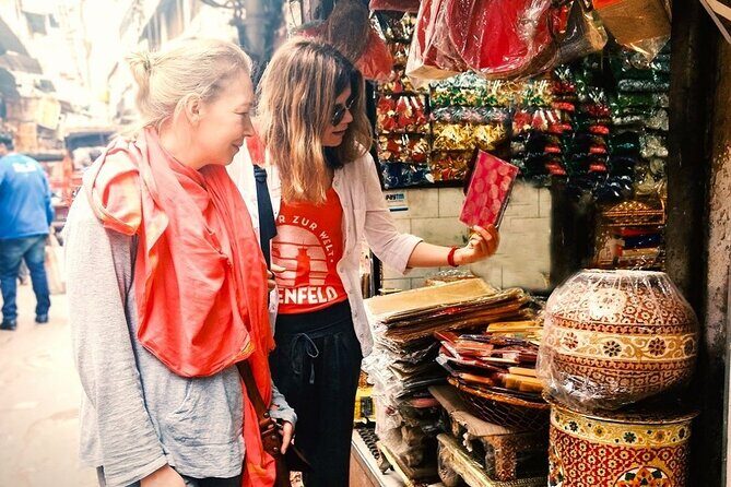 Delhi Shopping Tour with Female Shopping Expert - Key Points