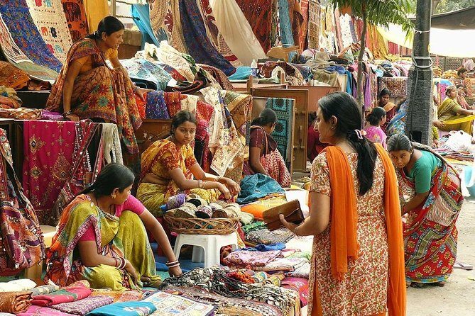 Delhi Shopping Tour with Private Guide & Transfers - Transportation and Guide Expertise