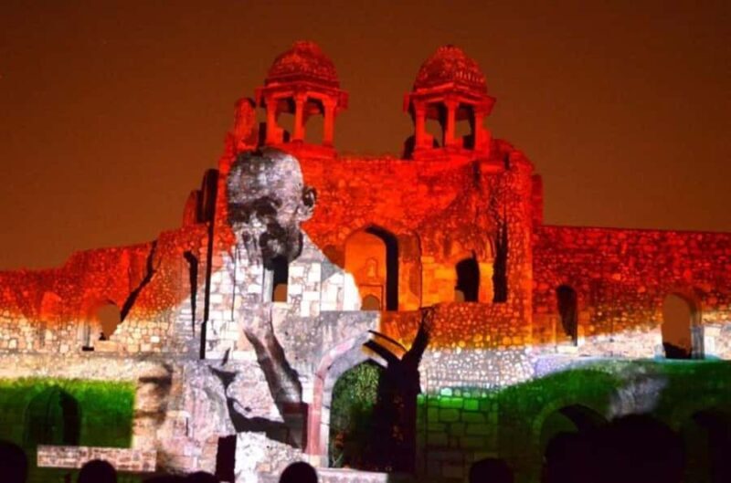 Delhi: Skip the line Red Fort Light & Sound Show with Guide - What to Expect During the Show