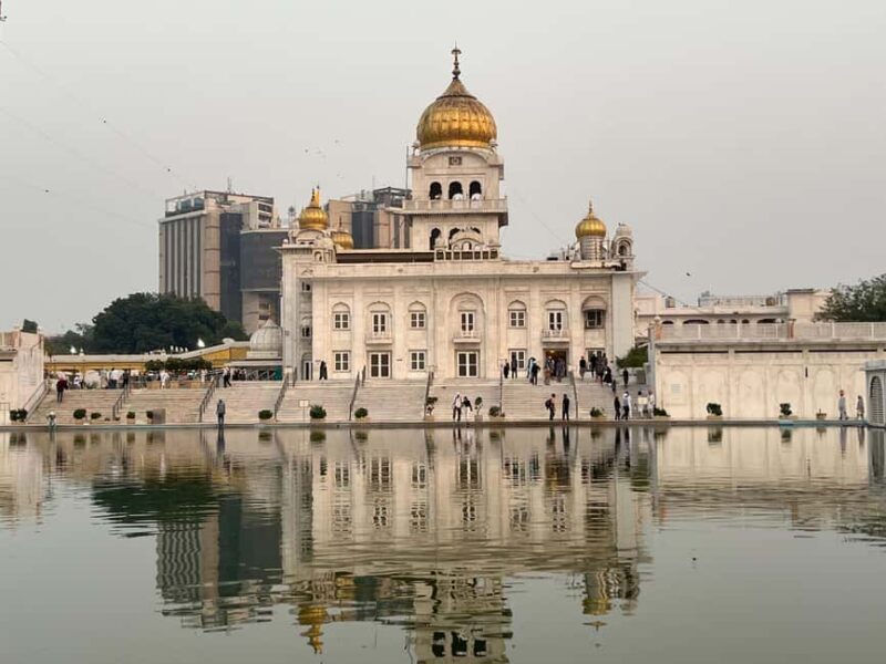 Delhi: Spiritual Temples Tour with Guide By Car - Key Points