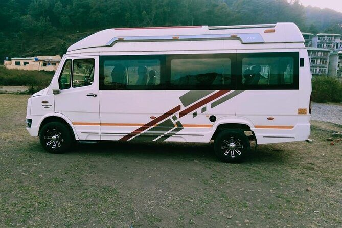 Delhi to Agra Private Transport One Way Car/Taxi Service - Key Points