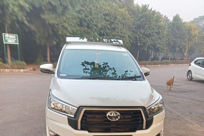 Delhi to Agra Private Transport One Way Car/Taxi Service - Arriving in Agra: Your Destination, Your Choice