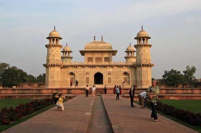 Delhi to Agra: Taj Mahal Private Day Tour with Transfers - Price and Value
