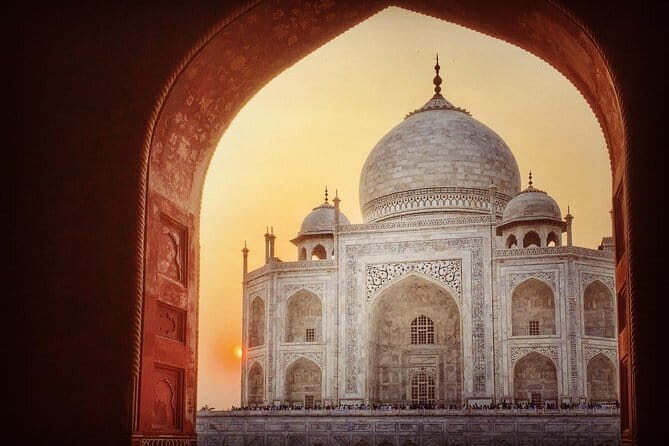 Delhi to Agra-Taj Mahal Trip Package with Entrances - Exploring Agra Fort