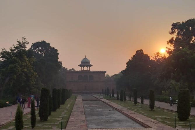 Delhi to Jaipur: Golden Triangle Private Luxury Tour for 4 Days - Authenticity and Experiences