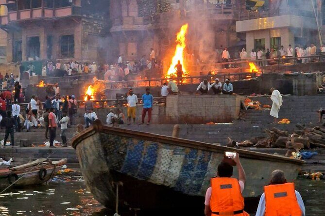 Delhi to Varanasi: Tour to the Sacred Ganga Aarti Ceremony - Analyzing the Value