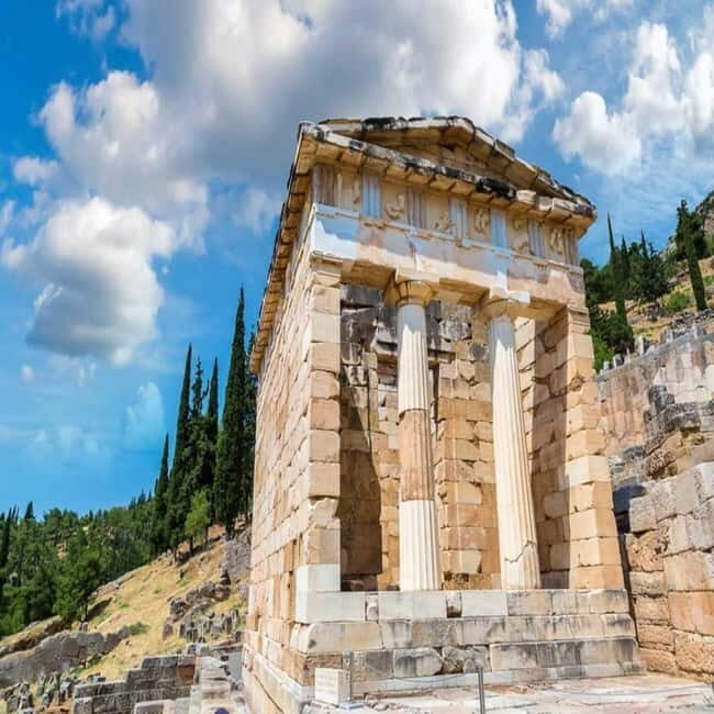 Delphi And Thermopylae Private Full-Day Tour From Athens - A Deep Dive Into the Itinerary