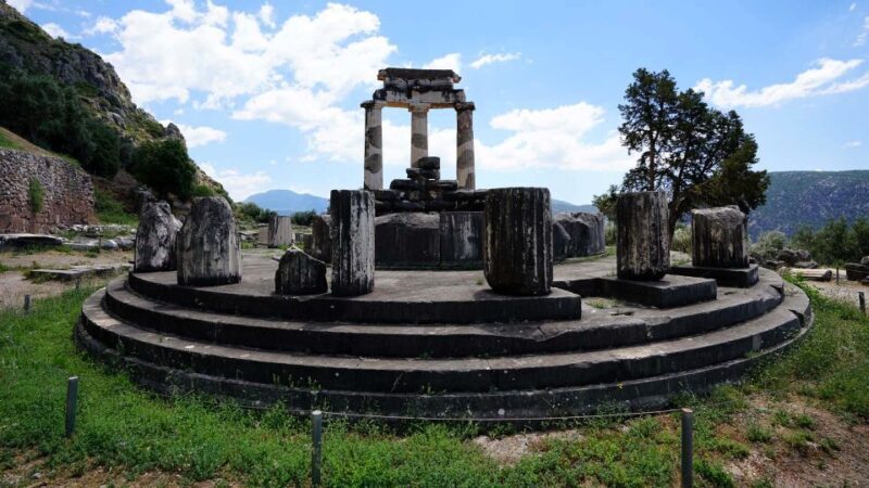 Delphi: Audiovisual self-guided tour with 3D models - Transportation, Timing, and Accessibility