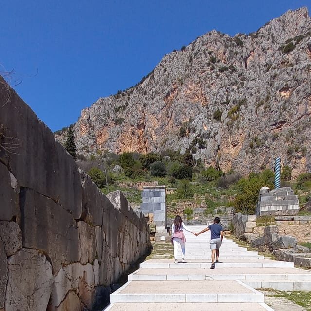 Delphi, Corycian Cave, and 300 Battlefield private tour - Frequently Asked Questions