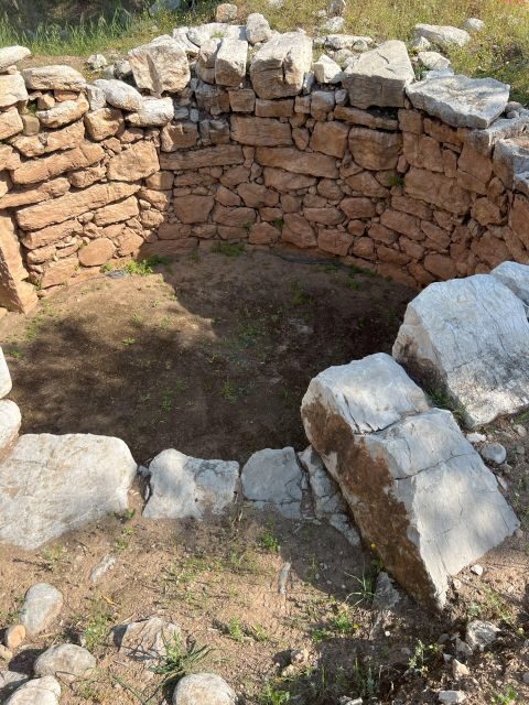 Delphi: Easy Hike from the Monastery to the Mycenaean tomb - Who Should Consider This Tour?