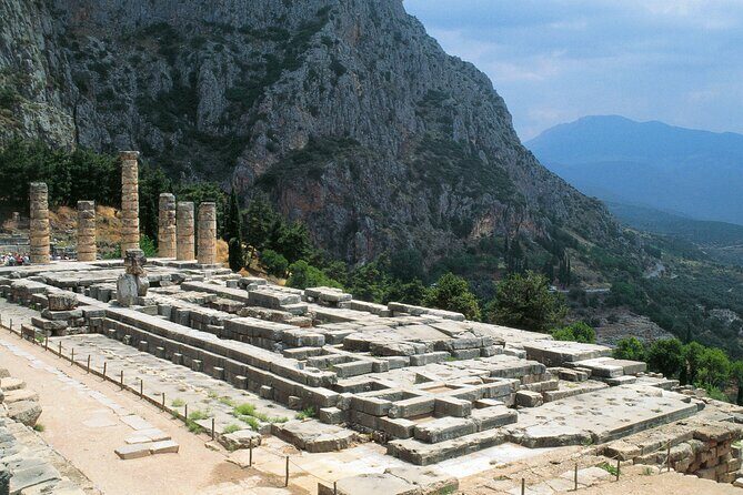 Delphi Private Full Day Tour from Athens - The Charming Village of Arachova: The Perfect Ending
