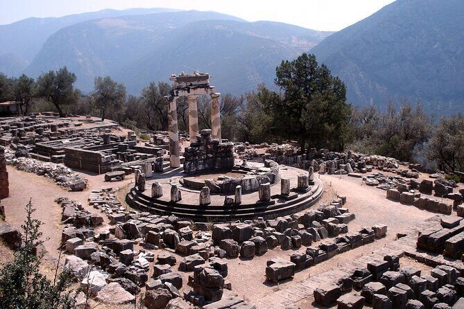 Delphi Skip-The-Line Private Tour with Licensed Guide & Admission - Exploring the Ruins: The Heart of the Experience