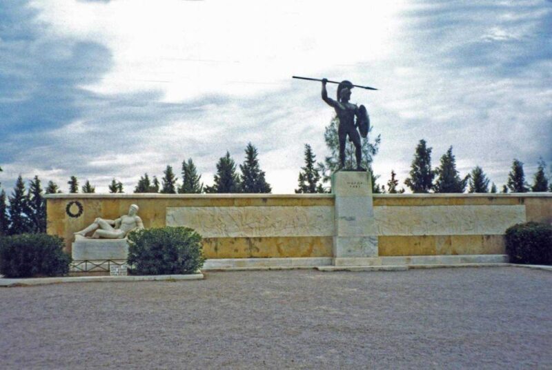 Delphi&Thermopylae private full day tour - Who Should Consider This Tour?