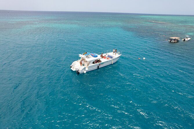 Deluxe 2-Hour Private Charter in Montego Bay with Open Bar - The Sum Up