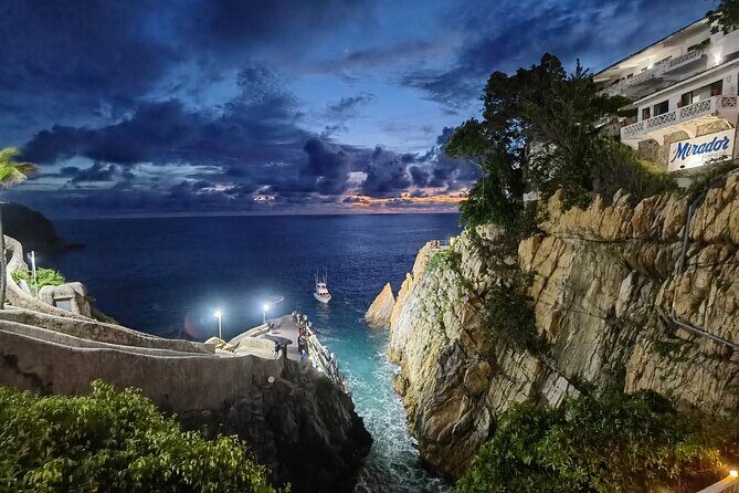 DeLuxe Cliff Divers+Sunset Exhibition byNight w/Different Options - Practical Considerations