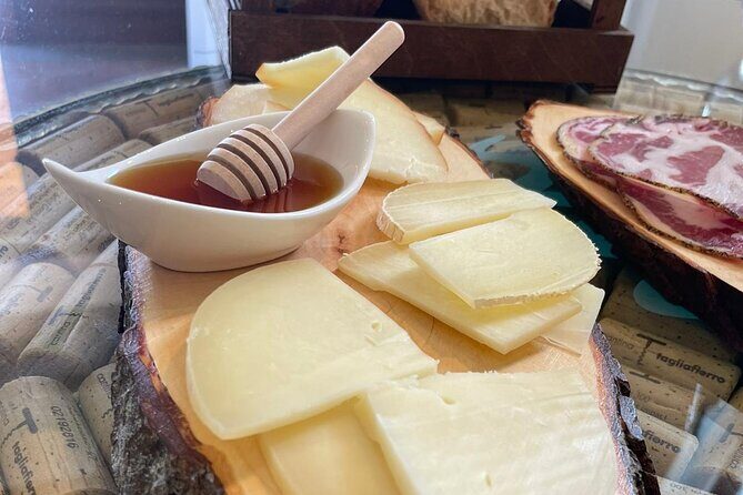 Deluxe Experience: Mozzarella, Oil and Wine Tasting on the Amalfi Coast - The Sum Up