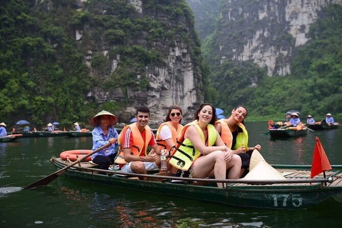 Deluxe Hoa Lu Trang An Mua Cave Small Group Experienced Guide - Key Points
